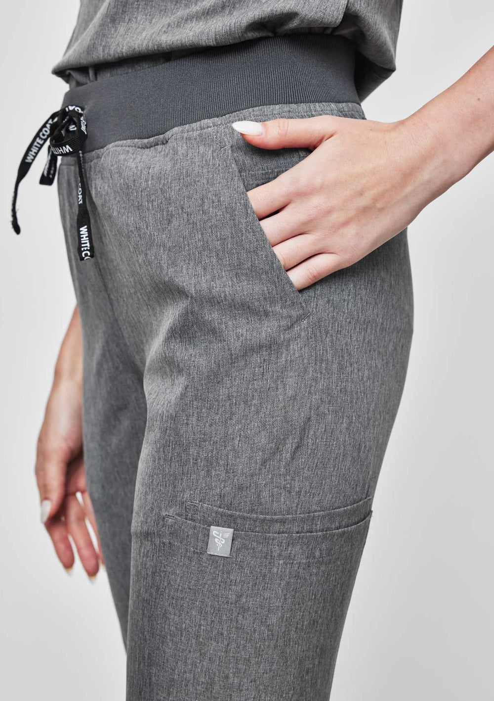 Jogger MoveTech® Matrix Scrub Pants - Women / Carbon
