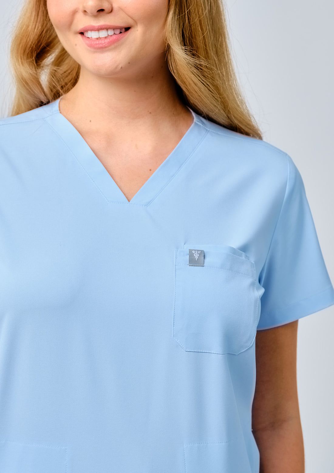 4-Pocket MoveTech® Scrub Top - Women / Blue Sky