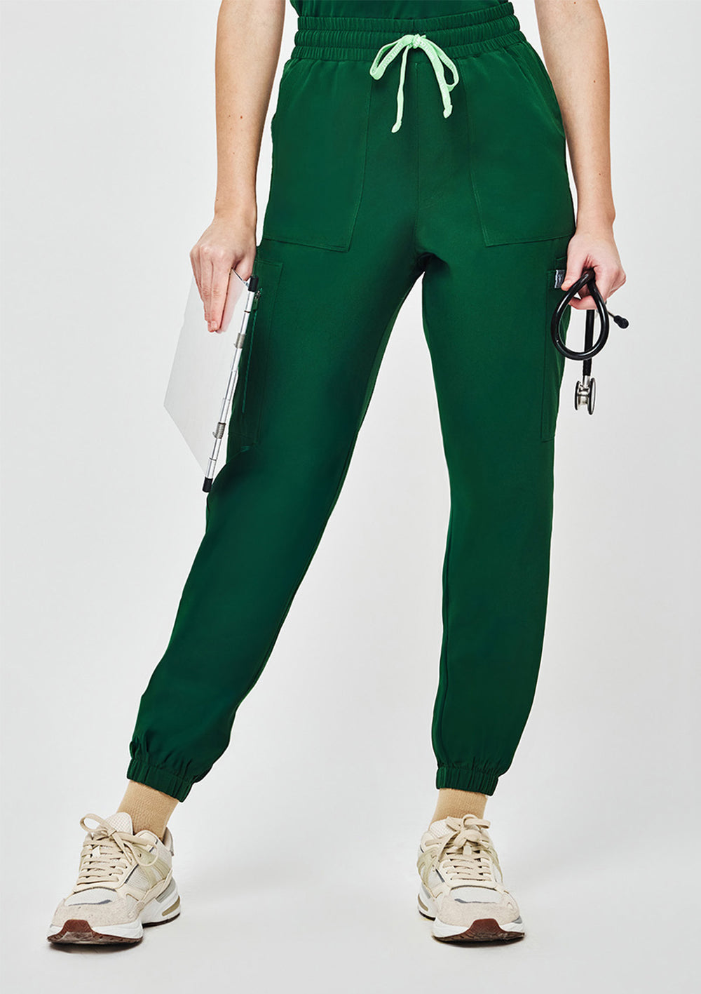 Regular Waistband Jogger MoveTech® Scrub Pants Core+ - Women / Evergre